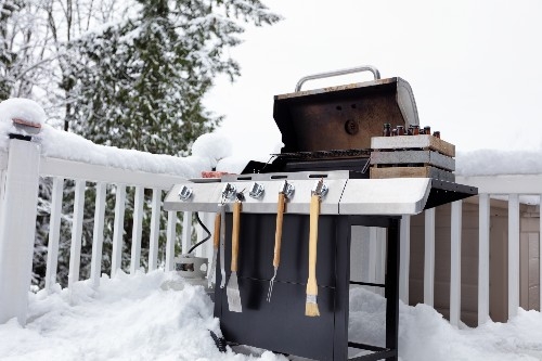 8 Tips for Safe Winter Grilling: Do's and Don'ts